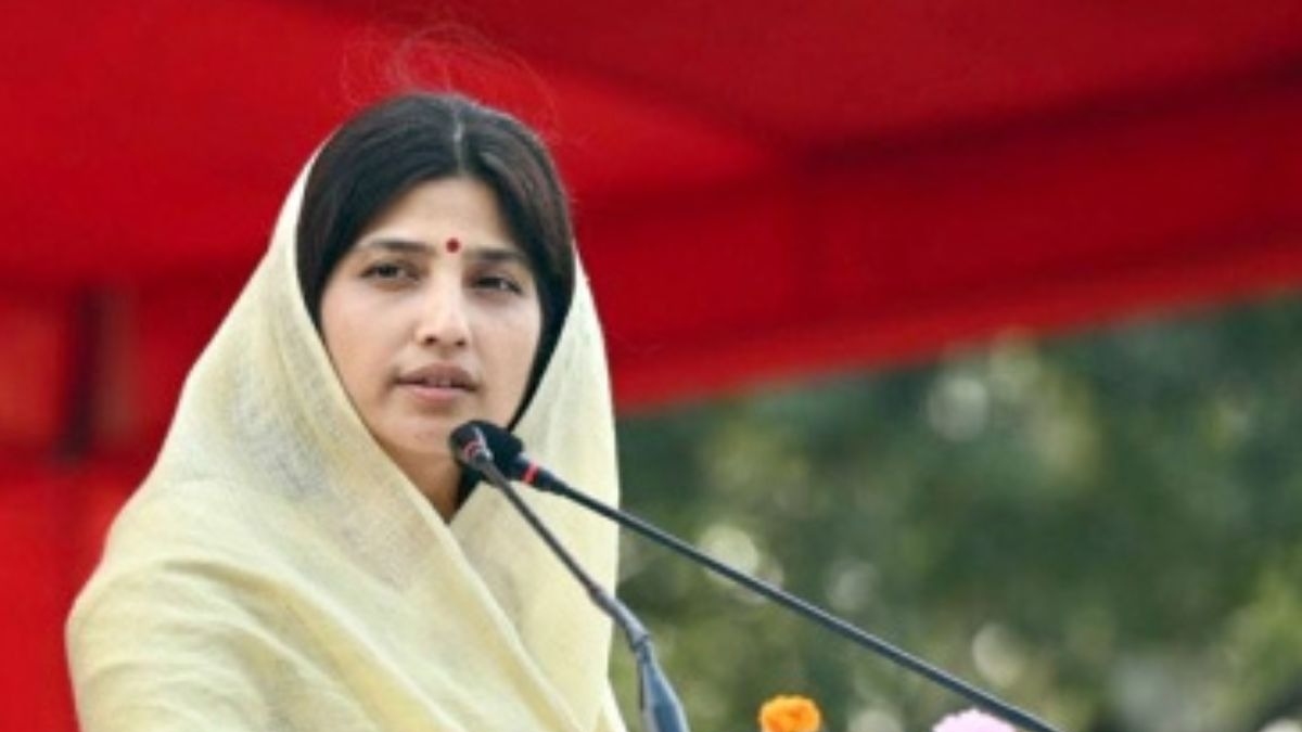 ସ୍ୱାମୀ ପ୍ରସାଦ ମୌର୍ଯ୍ୟ ସପା ଛାଡ଼ିବାକୁ ନେଇ ଡମ୍ପଲଙ୍କ ବୟାନ, କହିଲେ ସ୍ୱାମୀ ପ୍ରସାଦ.... | dimple yadav ...