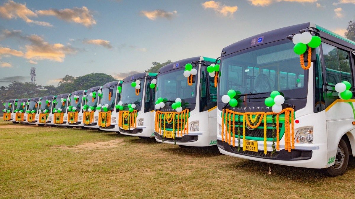 ୬ ଜିଲ୍ଲାରେ ଲକ୍ଷ୍ମୀ ବସର ଶୁଭାରମ୍ଭ କଲେ ମୁଖ୍ୟମନ୍ତ୍ରୀ, ୫ଟଙ୍କାରେ ଯାତ୍ରା କରିବେ ...