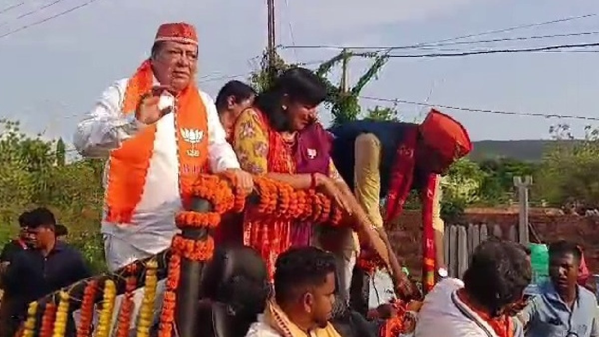 ବିଜେପିରେ ସାମିଲ ହେଲେ ଖୋର୍ଦ୍ଧା ବିଧାୟକ ଜିତୁ ମିତ୍ର | Khorda MLA Jitu Mitra joined BJP - Odia Oneindia