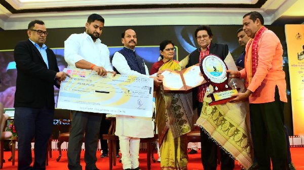 ଜୟୀଙ୍କୁ ମିଳିଲା ବଡ଼ ସମ୍ମାନ, ଜୀବନବ୍ୟାପୀ ସାଧନା ପାଇଁ ପୁରସ୍କୃତ | Jayi ...