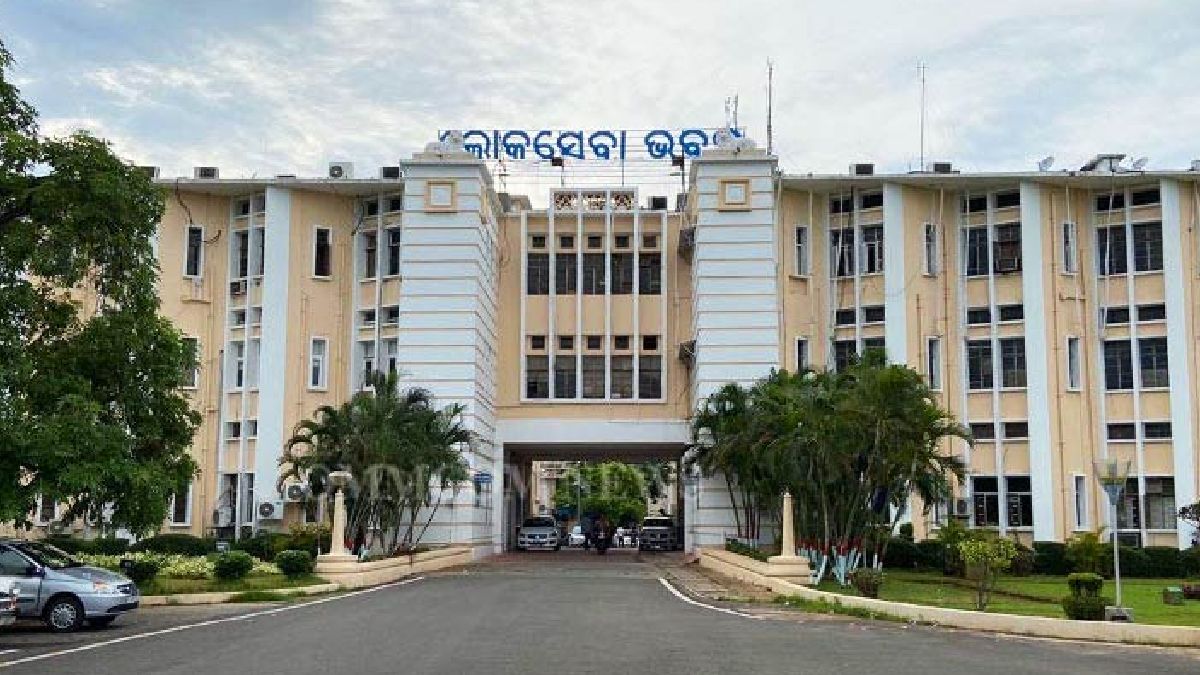 ବଡ ନିଷ୍ପତ୍ତି ନେଲେ ମୋହନ ସରକାର; ବଢ଼ିଲା ସଚିବଙ୍କ ଜିଲ୍ଲା ଗସ୍ତ ଅବଧି | Mohan Sarkar takes big decision ...