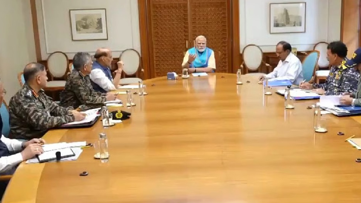 ହେବ କି ବଡ଼ ଆକ୍ସନ ? ମୋଦିଙ୍କ ସହ ବୈଠକରେ ଯୋଗଦେଲେ CDS | PM Modi chairs key meet, Rajnath Singh, Ajit ...