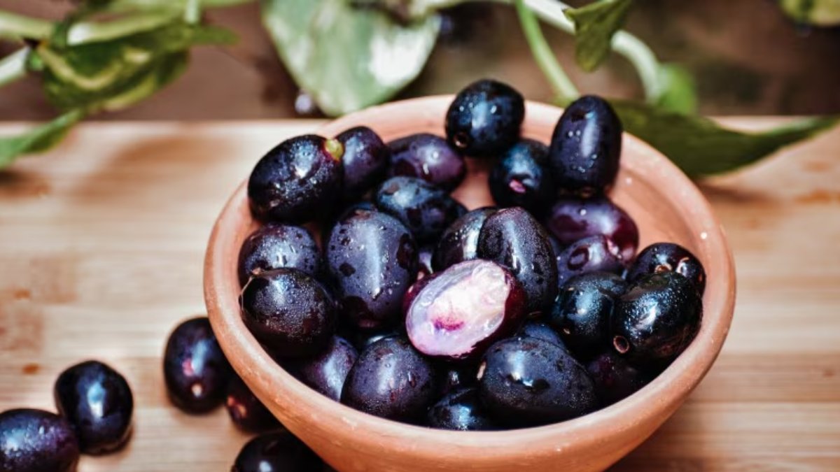 ଭୁଲରେ ବି ଜାମୁ କୋଳି ଖାଇବା ପରେ ଖାଆନ୍ତୁ ନାହିଁ ଏହି ସବୁ ଜିନିଷ, ନଚେତ୍.. | Don ...