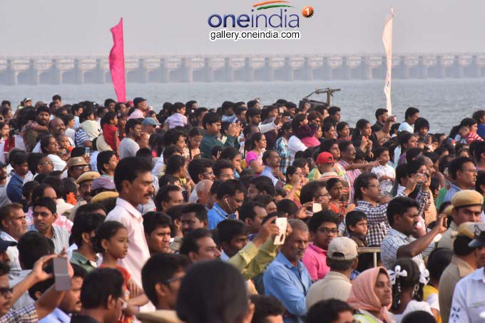 PHOTOS: Navy Show At Punnami Ghat In Vijayawada- Photo Gallery, Images ...