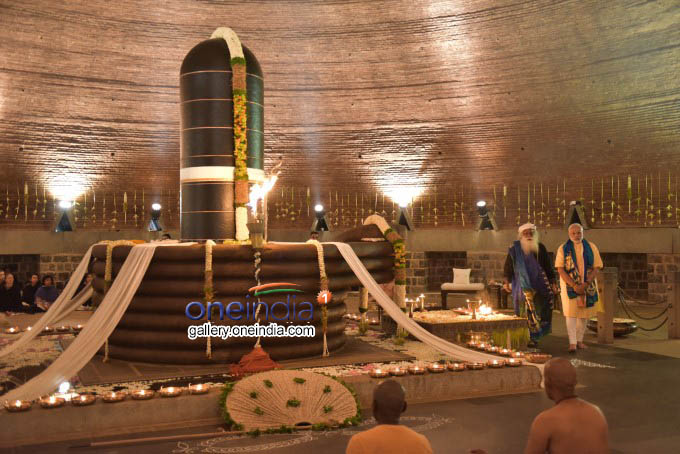 PM Narendra Modi Unveils 112-Foot Shiva Statue In Coimbatore - Oneindia