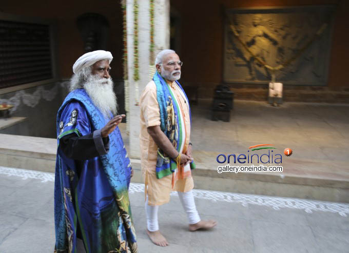 PM Narendra Modi Unveils 112-Foot Shiva Statue In Coimbatore - Oneindia