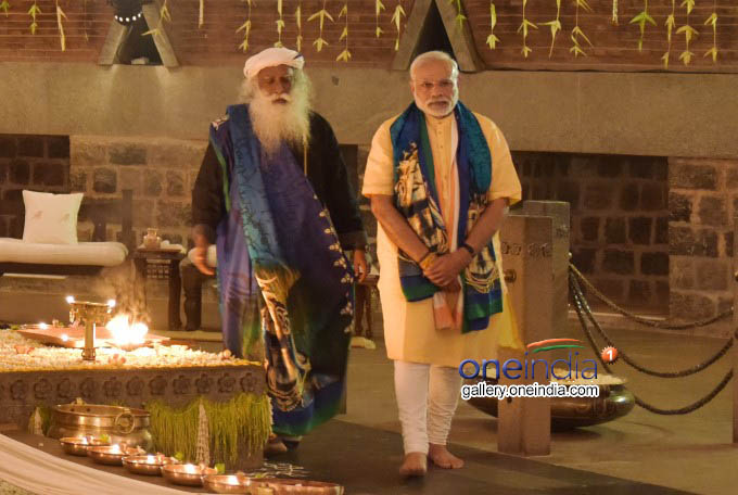 PM Narendra Modi Unveils 112-Foot Shiva Statue In Coimbatore - Oneindia