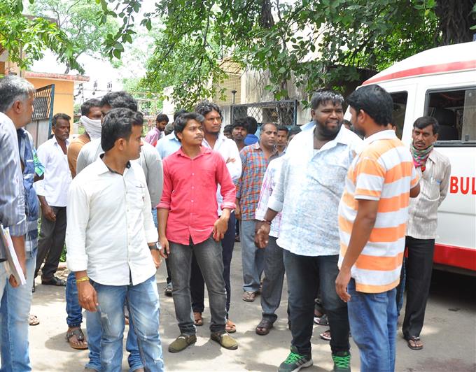 Actor Ravi Teja’s Brother Bharat Lost Life In Road Accident - Oneindia