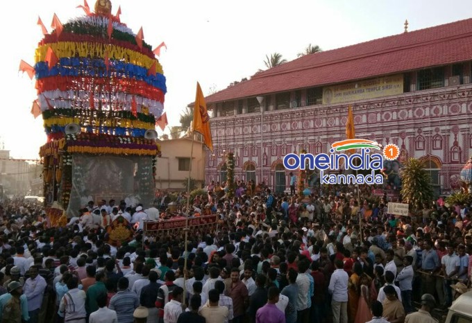 Auspicious Sri Marikamba fair at Sirsi - Oneindia