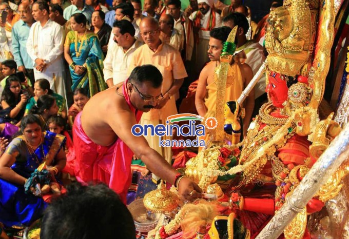 Auspicious Sri Marikamba fair at Sirsi - Oneindia