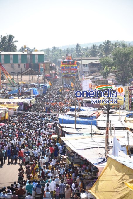 Auspicious Sri Marikamba fair at Sirsi - Oneindia