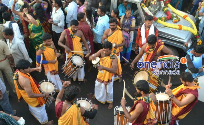 Auspicious Sri Marikamba fair at Sirsi - Oneindia