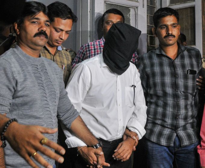 News in Pics (19 March 2019)) | Photos of Top News Today - Oneindia