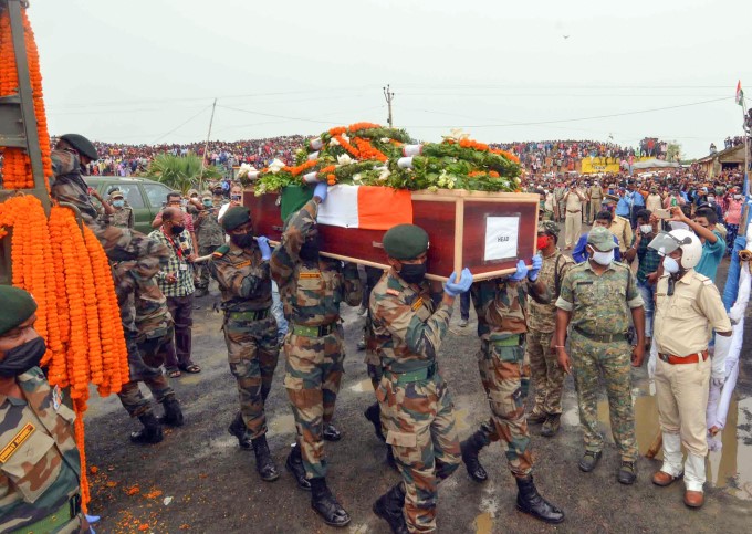 Last Rites Of 20 Indian Soldiers who were martyred in Indo-China clash ...