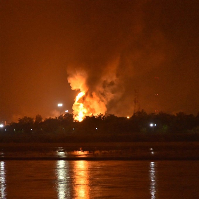 Massive Fire Breaks Out At ONGC In Gujarat - Oneindia
