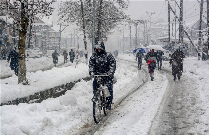 Heavy Snowfall In Jammu and Kashmir And Leh, Jan/07/2021 - Oneindia