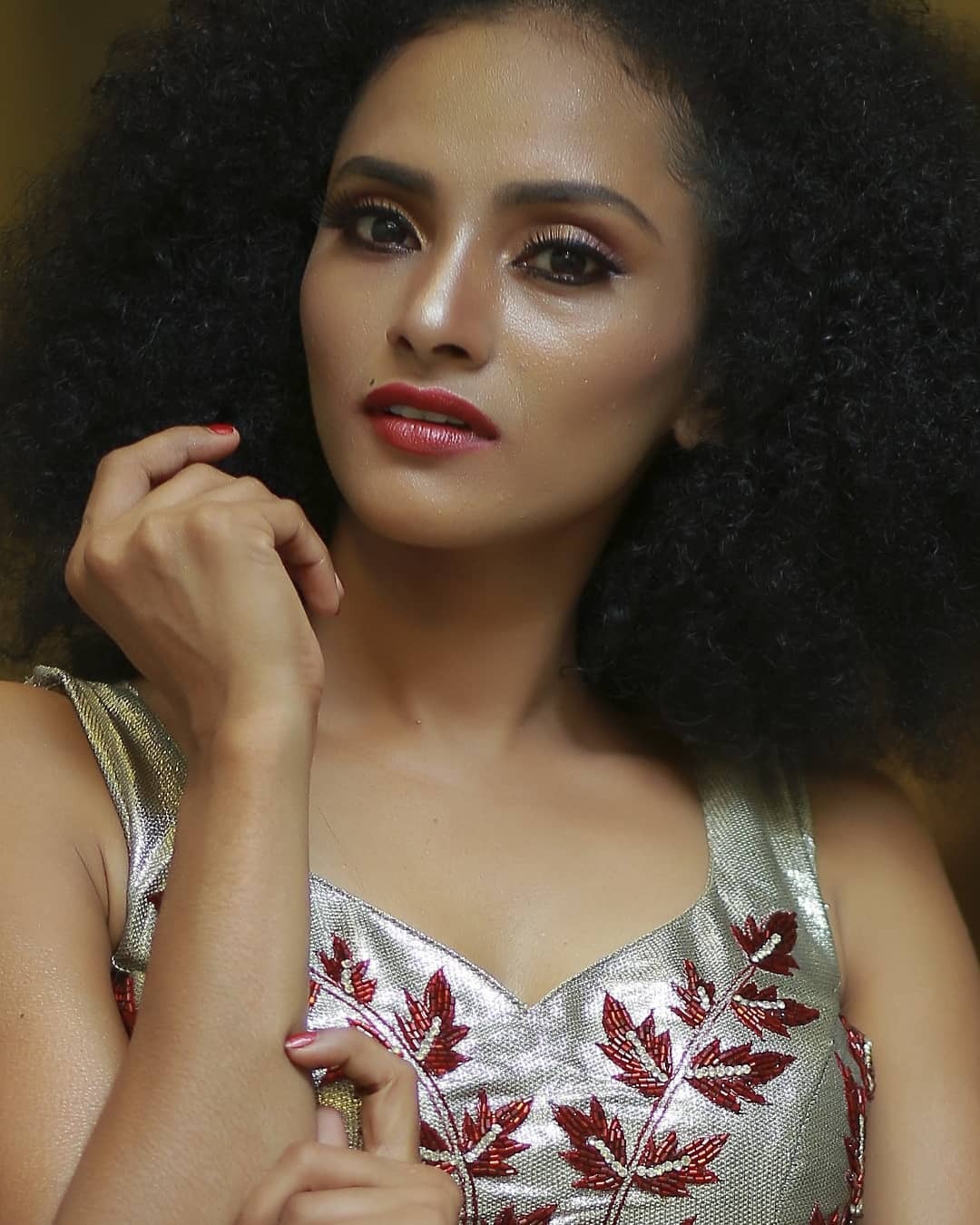 സ്റ്റാർ മാജിക് താരം അന്ന ചാക്കോയുടെ കിടിലൻ ഫൊട്ടോഷൂട്ട് വൈറലാകുന്നു ...