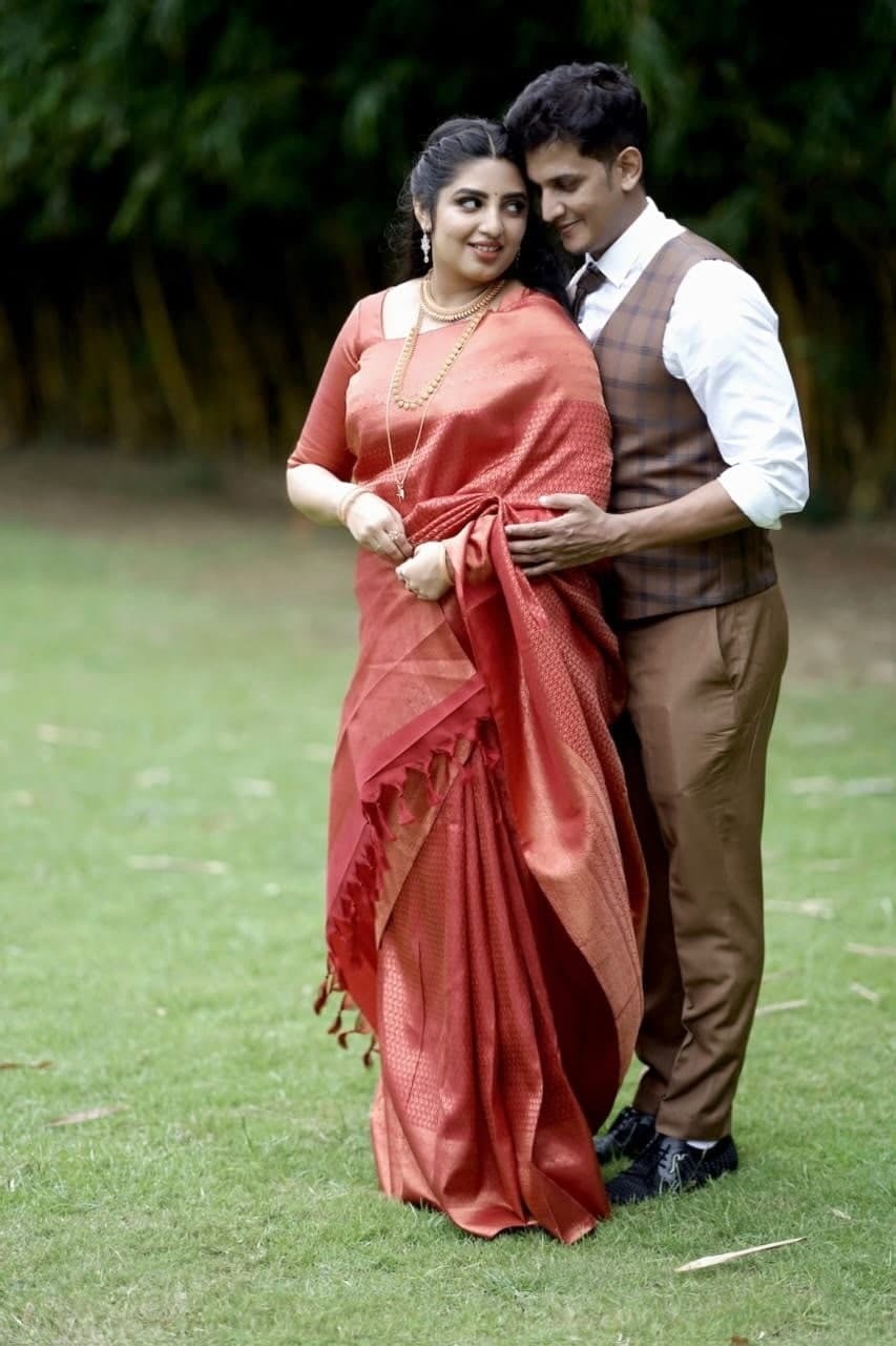 ഒരു തരി പൊന്നില്ലാതെ ബോബി ചെമ്മണ്ണൂരിന്റെ മകളുടെ വിവാഹം; ചിത്രങ്ങള് ...