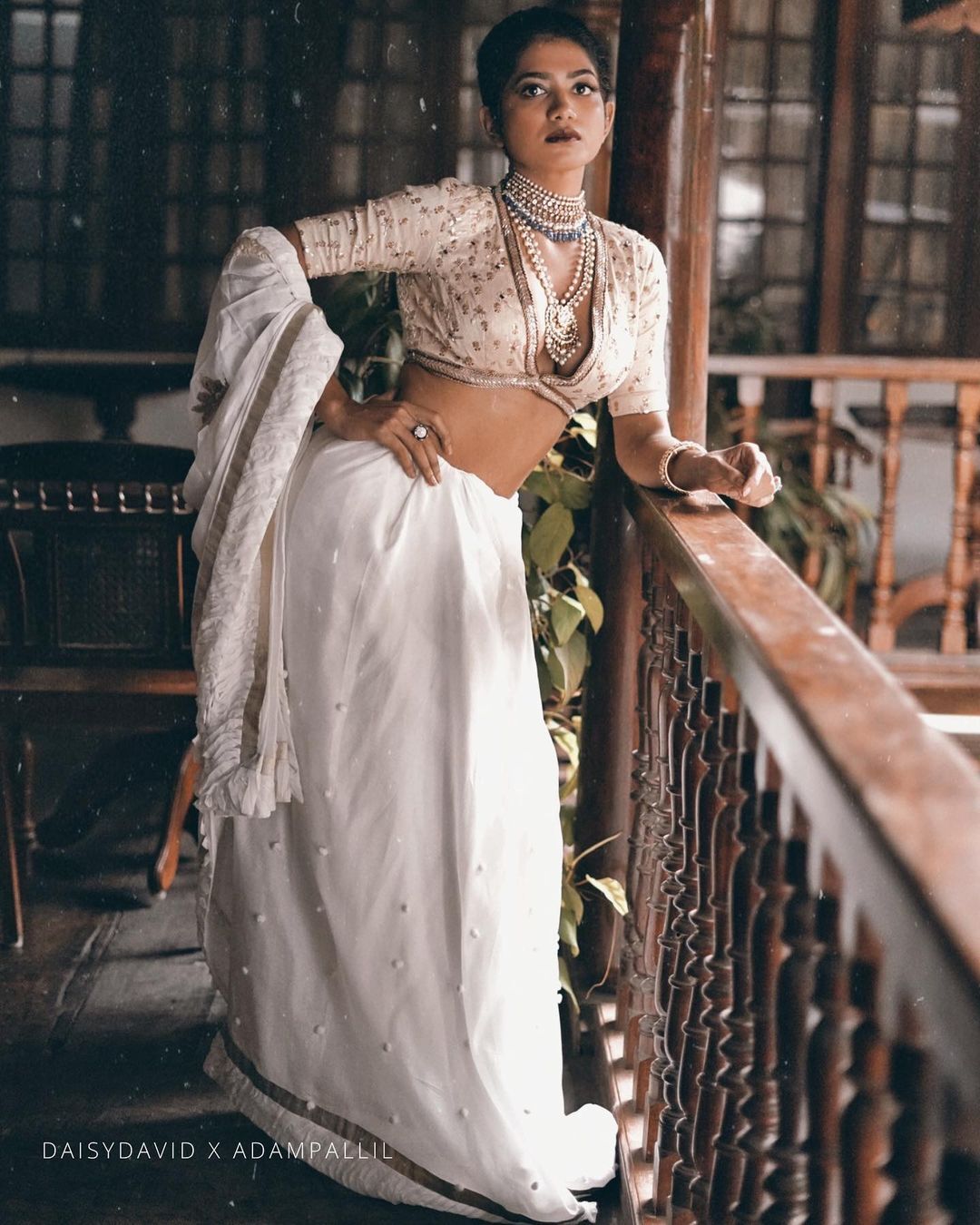 ഓണക്കോടിയിൽ ഗ്ലാമറസ് ലുക്കായി അനാർക്കലി മരയ്ക്കാർ, വൈറൽ ഫോട്ടോഷൂട്ട് ...