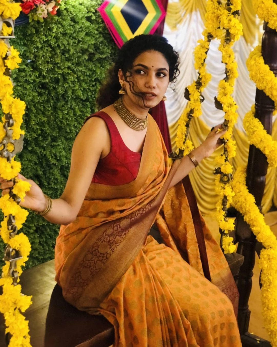 സാരിയിൽ കിടു ലുക്കുമായി നടി ദീപ തോമസ്, സൂപ്പർ ആയിട്ടുണ്ടെന്നു ആരാധക ...