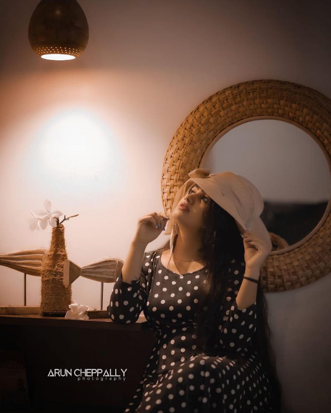 സാരിയിൽ സുന്ദരിയായി മാൻവേ സുരേന്ദ്രൻ.. താരത്തിന്റെ പുതിയ ചിത്രങ്ങ ...