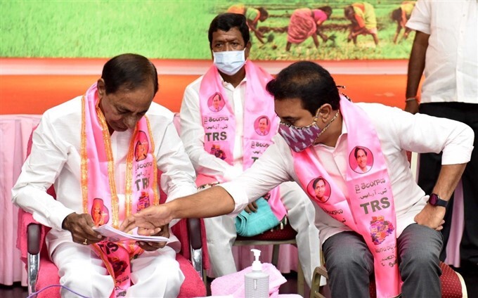TRS Party State Committee Meeting at Telangana Bhavan - Oneindia