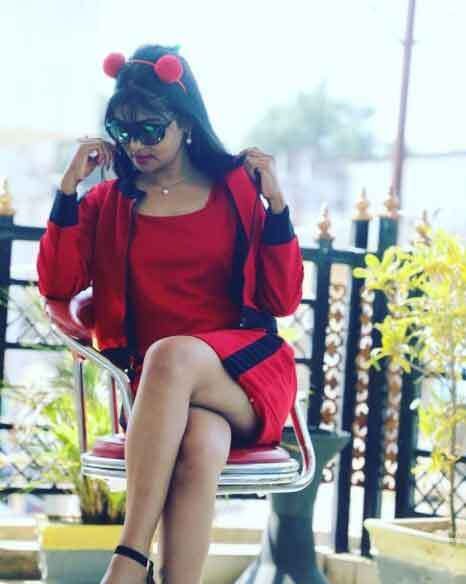 जानिए कौन हैं मिस इंडिया यूनिवर्स परी पासवान जिसने राज कुंद्रा की कंपनी ...