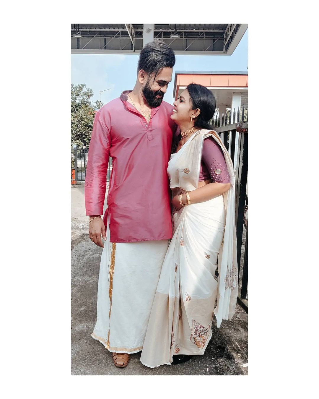 തങ്ങളുടെ പുതിയ സന്തോഷം പങ്കുവച്ച് യുവയും മൃദുലയും; വൈറല്‍ ചിത്രങ്ങള് ...