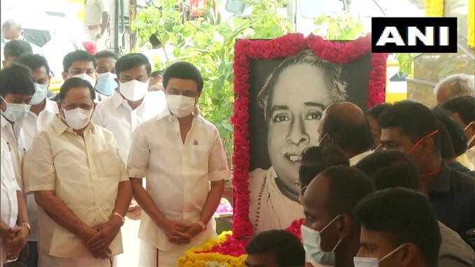 Leaders pays tribute to DMK founder CN Annadurai on his 113th birth ...
