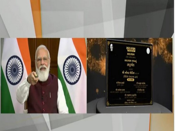PM Modi inaugurates Sardardham Bhavan in Ahmedabad, Gujarat - Oneindia