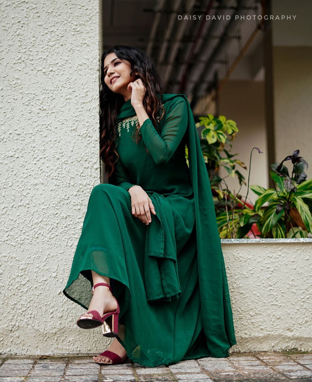 നിറചിരിയോടെ ജൂഹി വീണ്ടും, ആരാധകർ കാത്തിരുന്ന മടങ്ങി വരവ്- ചിത്രങ്ങ ...