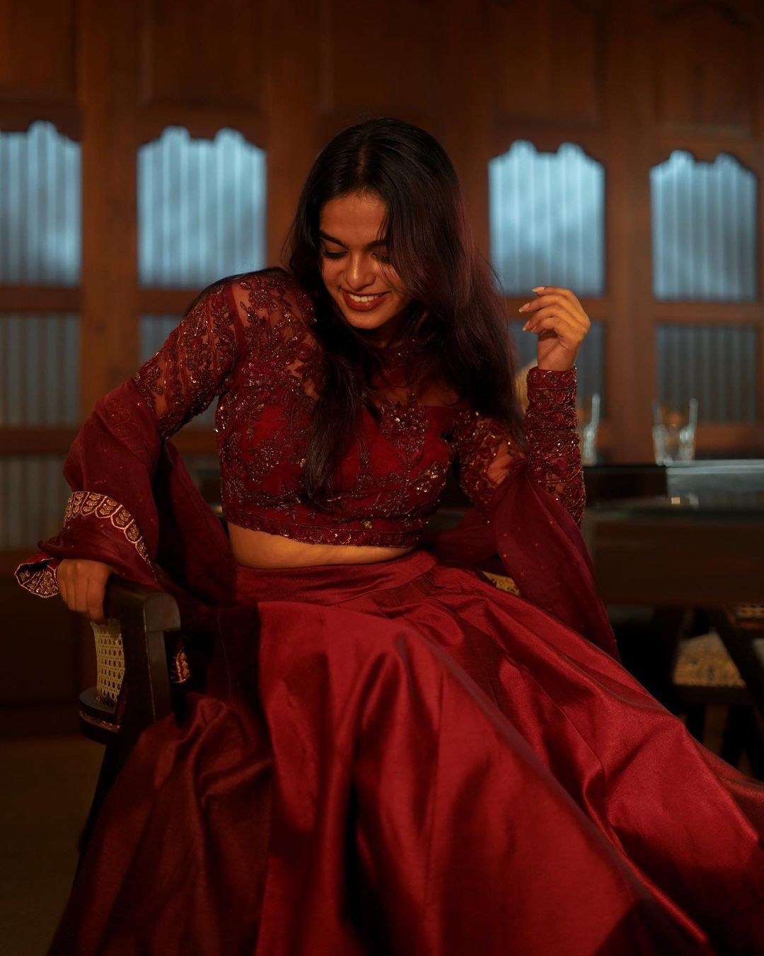 കറുപ്പിൽ കട്ടക്കലിപ്പ് ലുക്കിൽ ഗോപികാ രമേഷ്... വൈറൽ ചിത്രങ്ങ ...