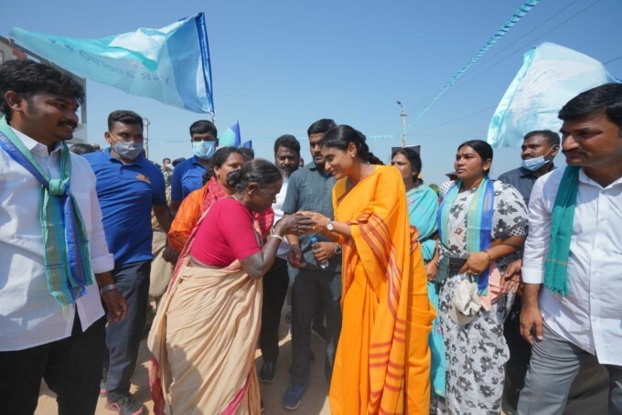 YSRTP Chief Sharmila started her Padayatra from Chevella
