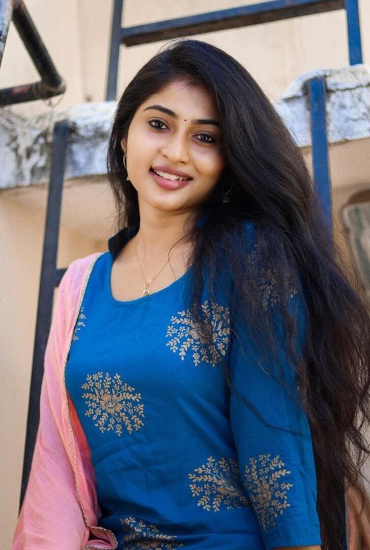 சந்தானத்தின் தங்கைக்கு பாவம் தெரிவித்த ரசிகர்கள்?.... இப்படி பெரிய ...
