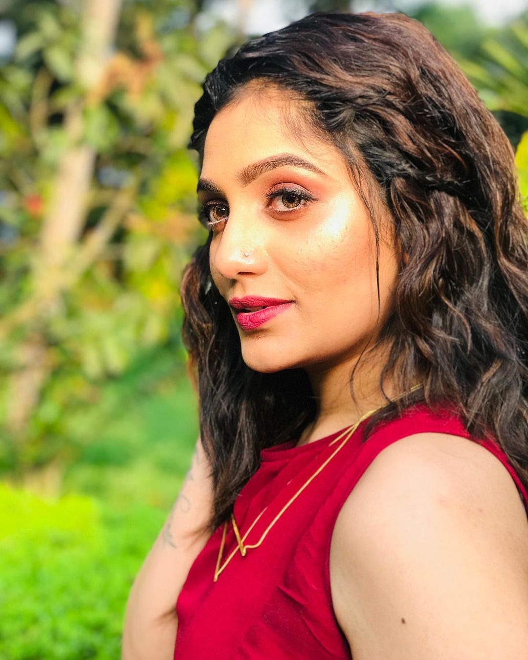 ചുവപ്പഴകില്‍ ആര്യ; അടിപൊളി ചിത്രങ്ങള്‍ പങ്കുവച്ച് ബിഗ് ബോസ് താരം ...