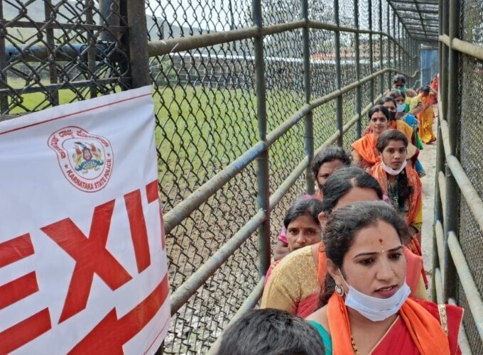 Datta Jayanti In Chikkamagaluru Anasuya Devi Pooje - Oneindia