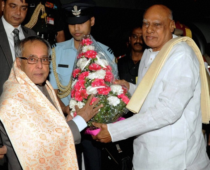Rare Photos of Former Tamil Nadu governor Rosaiah - Oneindia