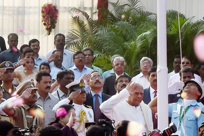 Rare Photos of Former Tamil Nadu governor Rosaiah - Oneindia