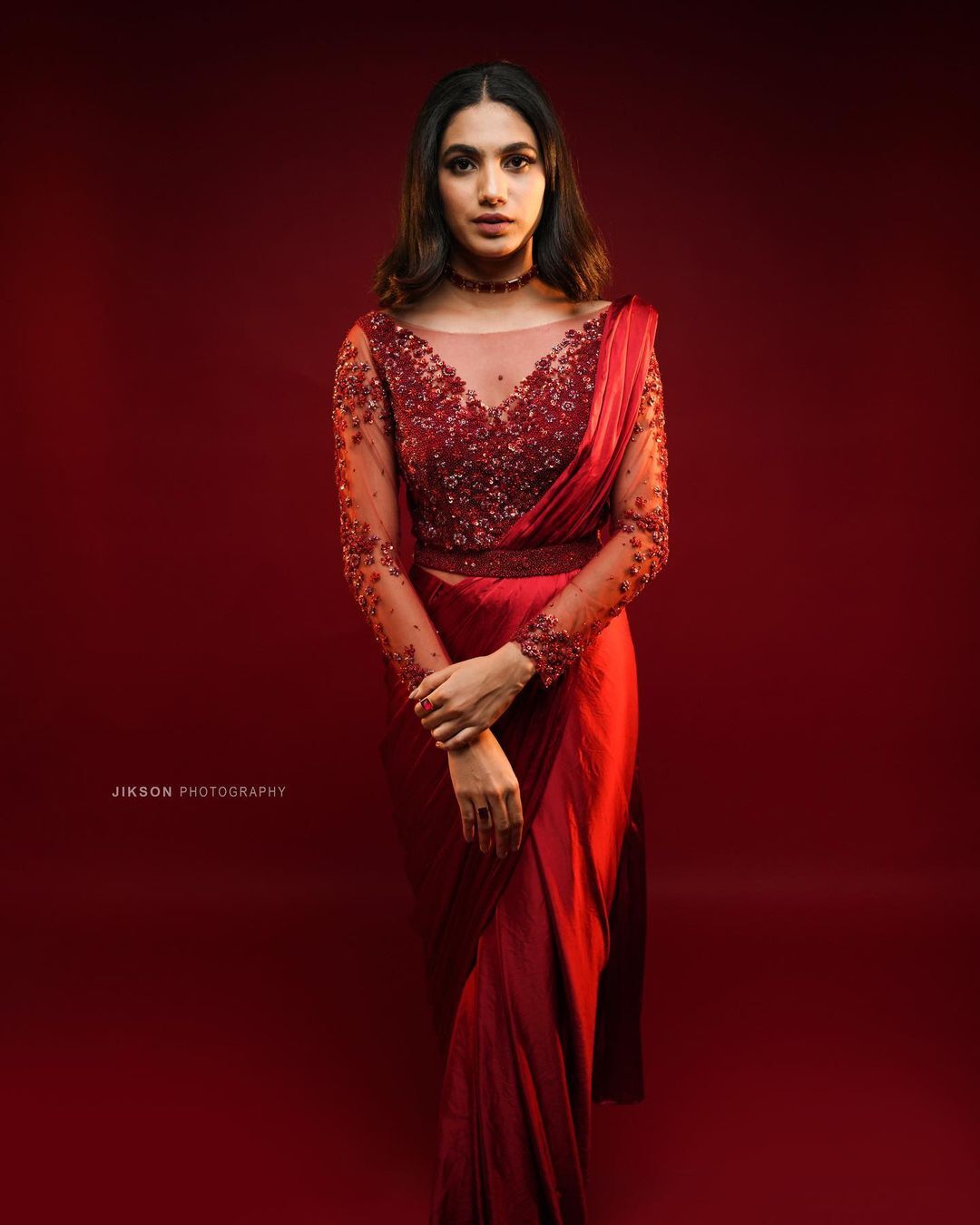 'ഹോമി'ലെ ദീപ തോമസ് വേറെ ലെവലാണ്..നടിയുടെ സ്റ്റൈലിഷ് ലുക്ക് വൈറൽ | Home ...