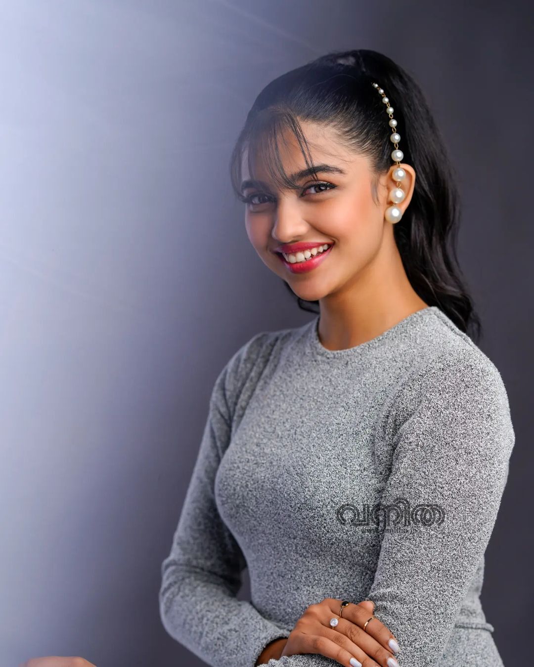 'മമിത ബൈജു എന്നാ ഒരു സ്റ്റൈലാ'; നടിയുടെ സൂപ്പർ കൂൾ ചിത്രങ്ങ ...