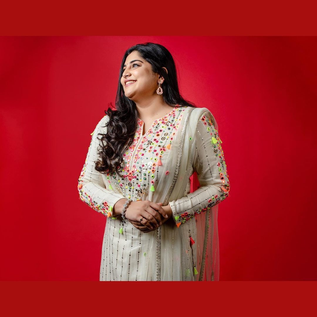മഞ്ജിമ... എന്തൊരു ഭംഗിയാണ് കാണാന്‍; അടിപൊളിയെന്ന് ആരാധകര്‍ | Actress ...