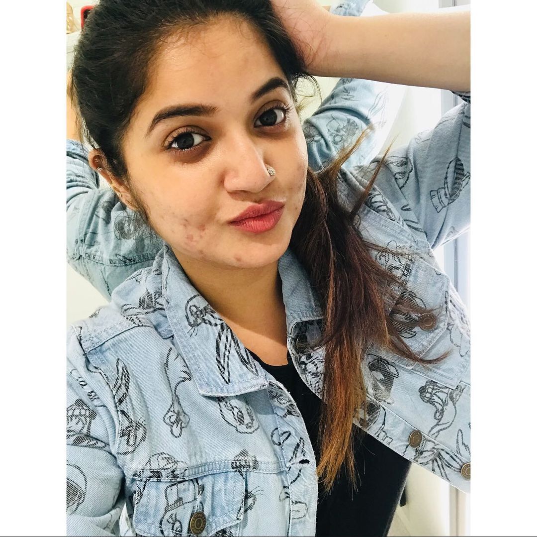 പുതിയ ചിത്രം പങ്കുവെച്ച് ഷഫ്‌ന, കലക്കിയെന്ന് ആരാധകര്‍ | Actress Shafna ...