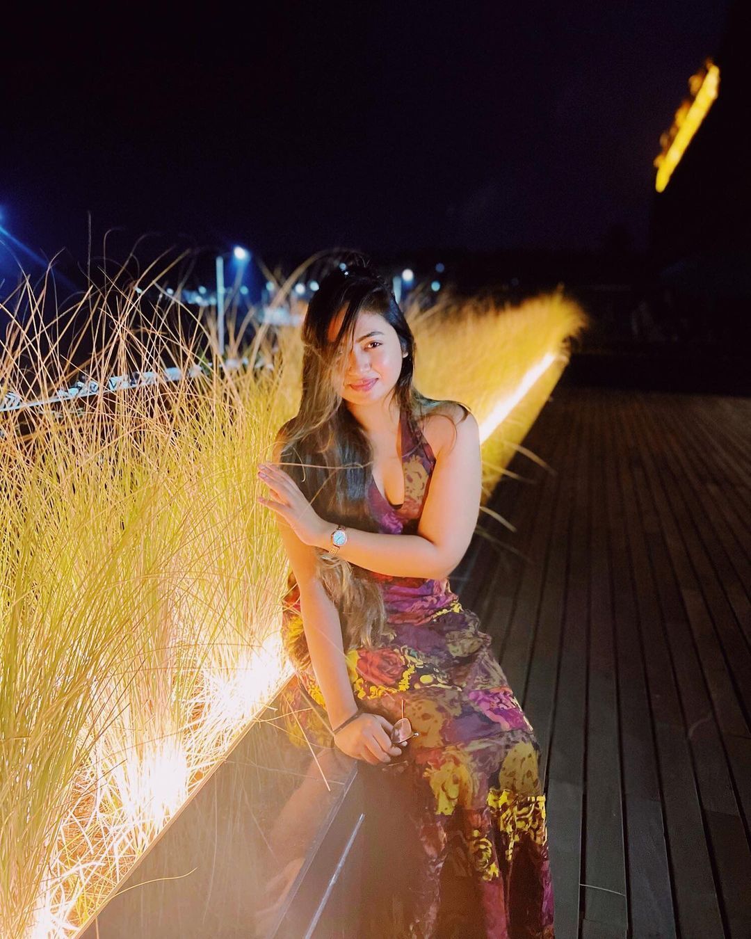 ശാലിൻ ഒന്നും പറയാനില്ല, ലുക്ക് ഒരു രക്ഷയുമില്ല; ഫോട്ടോഷൂട്ട് ...