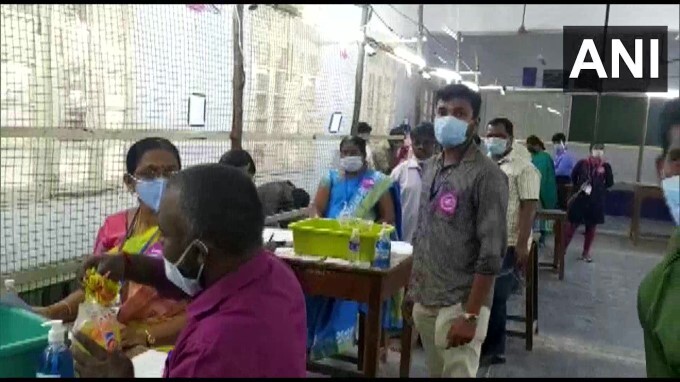 Tamil Nadu Urban Local Body Elections - Counting - Oneindia