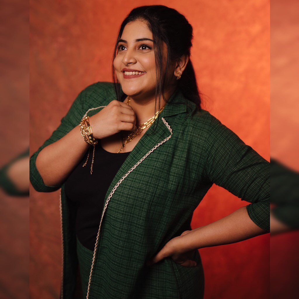 ഞങ്ങളുടെ സ്വന്തം ചബ്ബി ക്യൂന്‍; മഞ്ജിമയുടെ ഏറ്റവും പുതിയ ചിത്രങ്ങള് ...