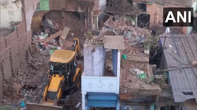 Explosion At A Illegal Firecracker Factory In Bhagalpur, Bihar - Oneindia