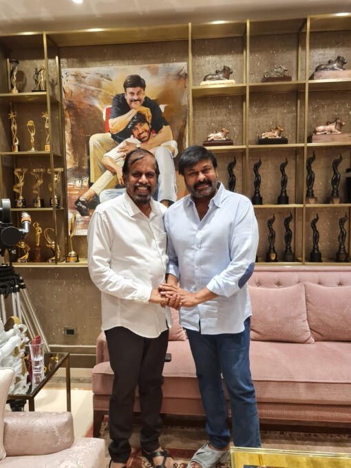 AP Minister RK Roja meets Actor Chiranjeevi At His Residence