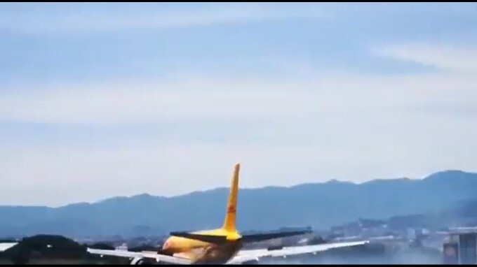 Cargo plane splits into two Part as it makes emergency landing - Oneindia