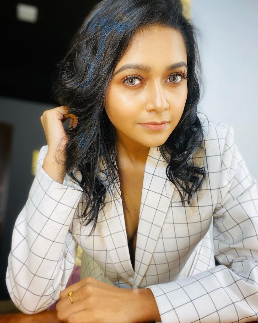 ഇത് ഞങ്ങളുടെ ടൊവിയുടെ നായികയാണോ; ആള് ആകെ മാറി, ശരണ്യയുടെ വൈറല് ...