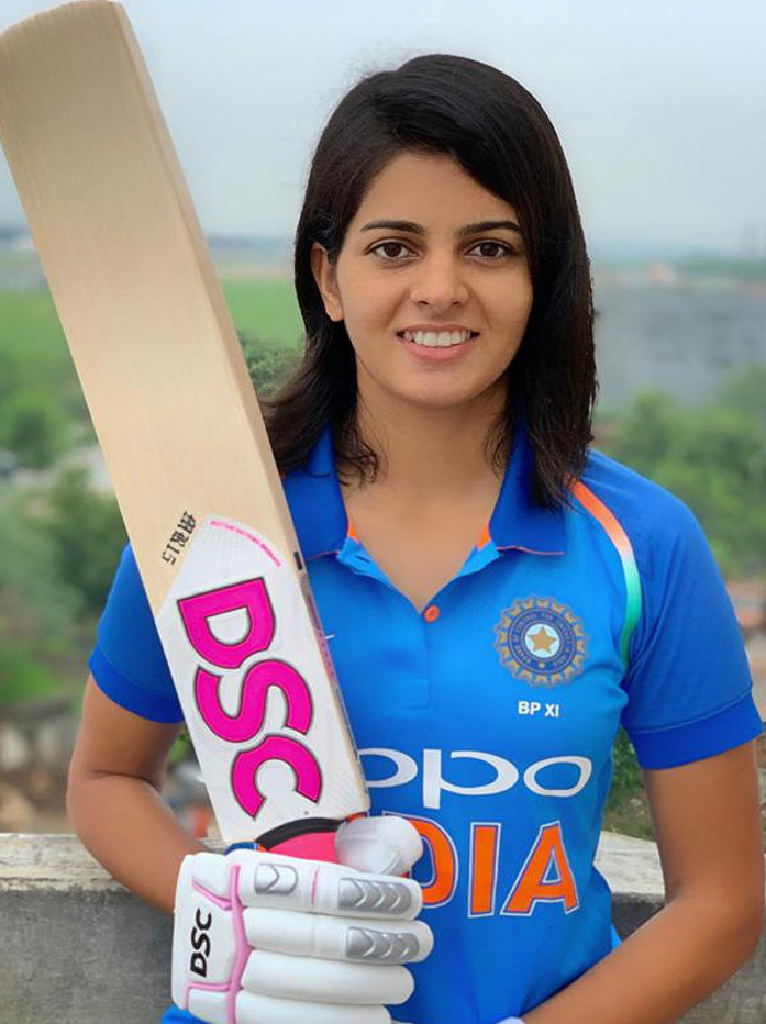 PHOTOS : டாப் 10 அழகிய இந்திய பெண்கள் கிரிக்கெட் வீரர்களின் ...